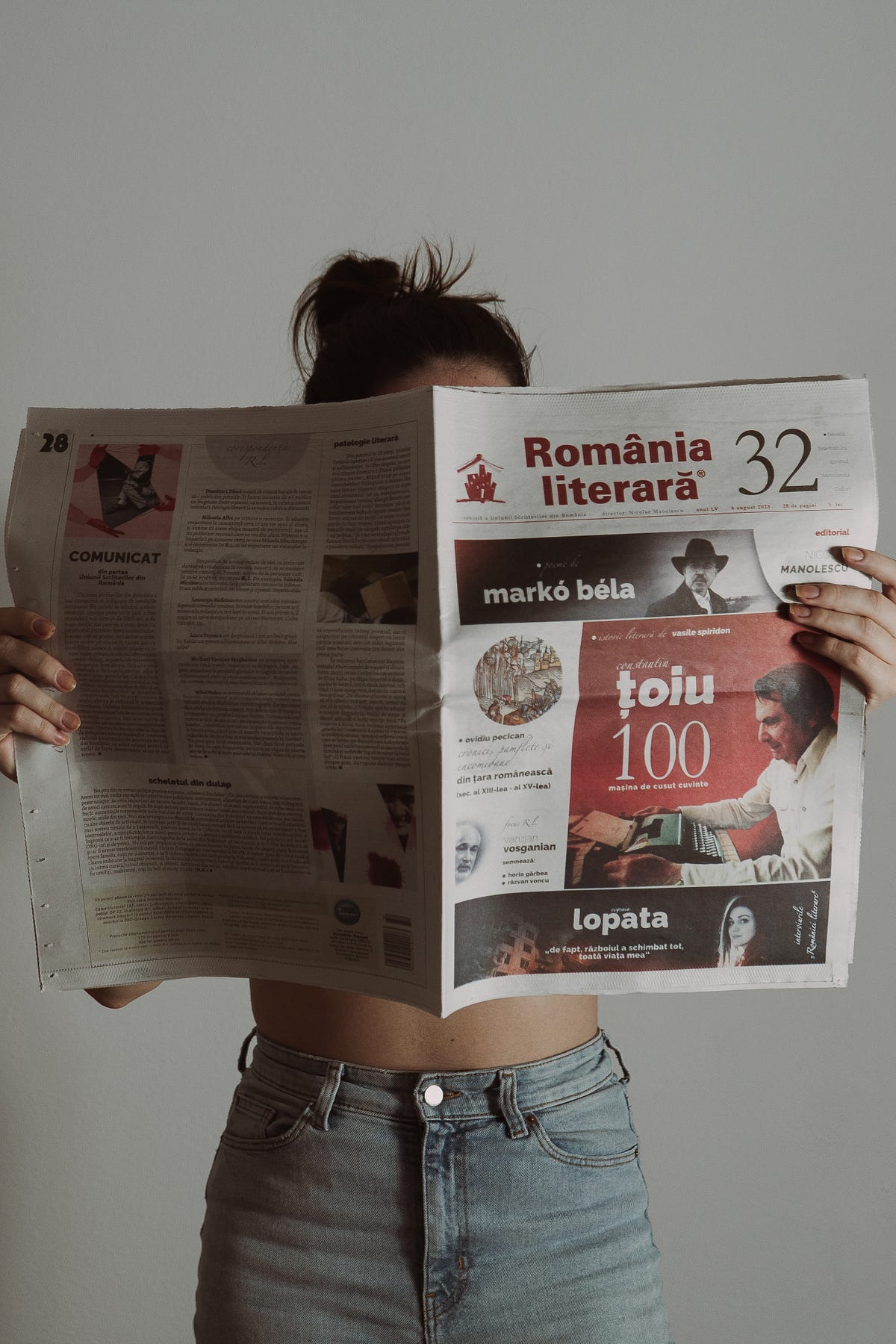 Catchy Headlines That Command Attention | by Sandy | ILLUMINATION | Aug ...