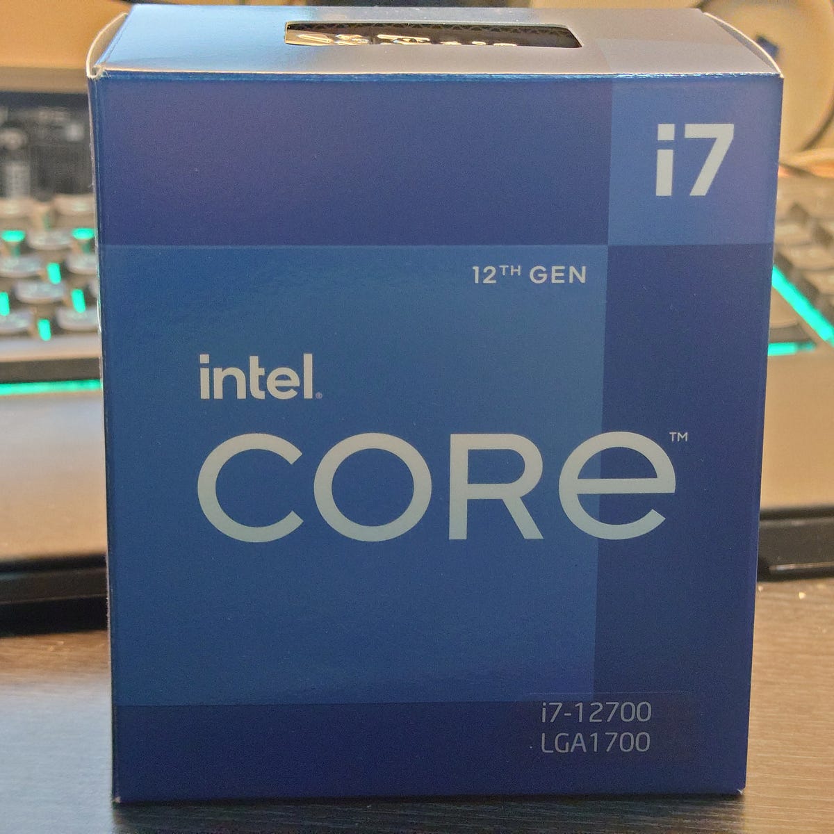 見見大小核在PC上面的表現，12代 intel CPU I7–12700 理論性能小測 | by Allen 暴食系台灣 vTuber ...