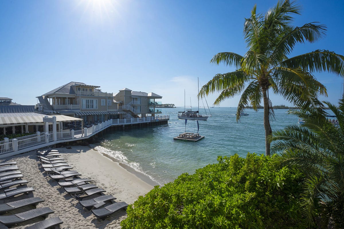 48 Hours in Key West With The Lost Girls | by Lisa Ellen Niver | Medium