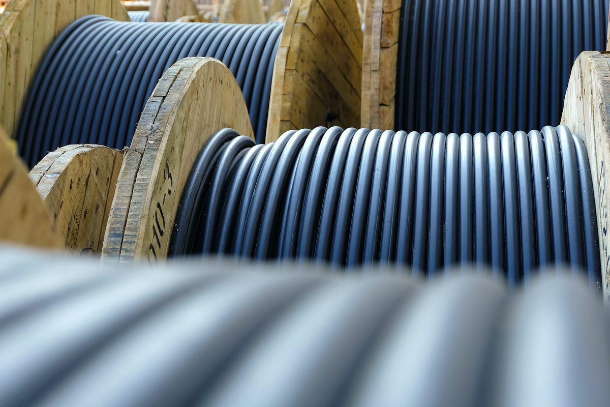 What are the Features of High Voltage Cables? | by Aveen Singh | Medium