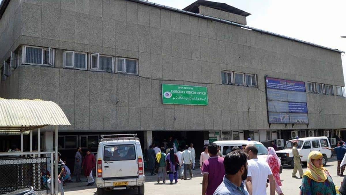 Maiden genome sequencing lab now functional at SKIMS Soura | by The ... Maiden genome sequencing lab now functional at SKIMS Soura | by The ...