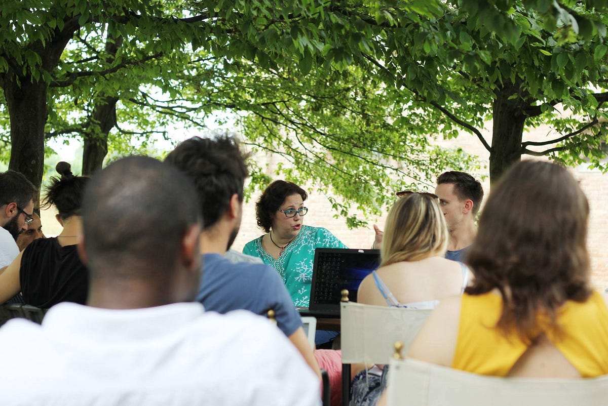 How to build a community in 8 steps | by Elinor Cohen | Medium