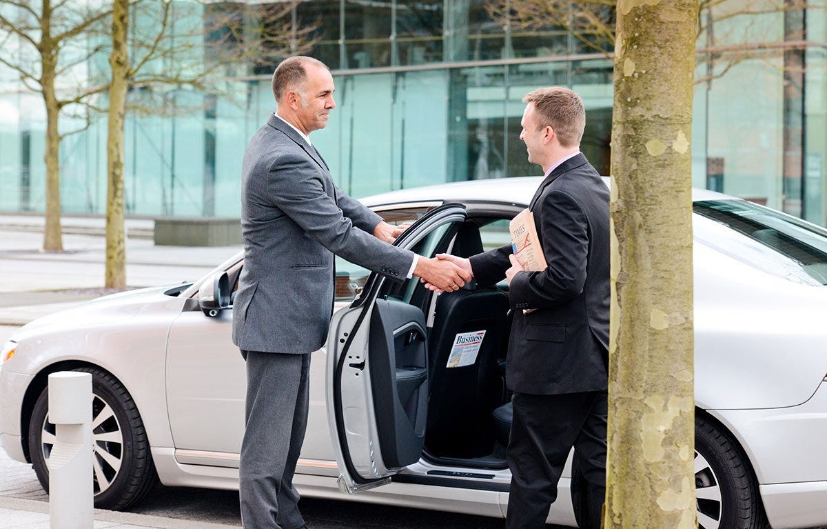 A Comprehensive Guide to Airport Pick-Up and Drop-Off Services at ...