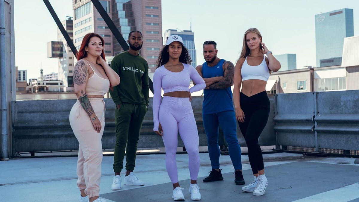 What are the best workout clothes for women? | by Athletic Bee | Medium