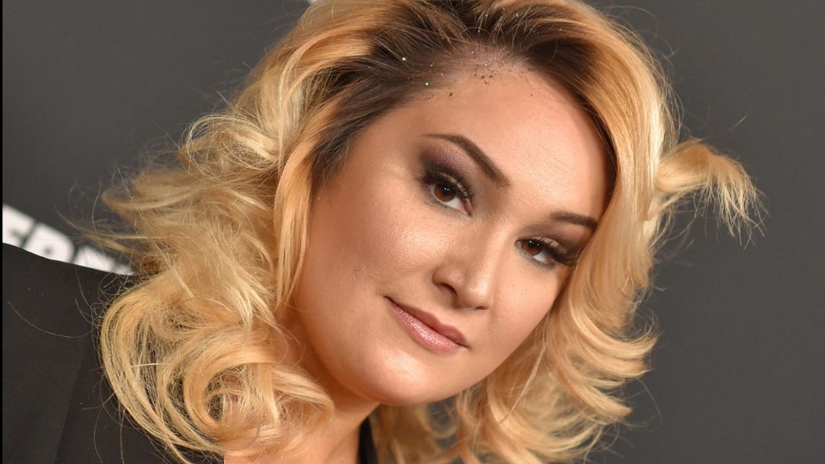 Emma Hunton Weight Loss 2024: Transforming Body and Mind | by TRENDS JUNCTION | Jan, 2024 | Medium