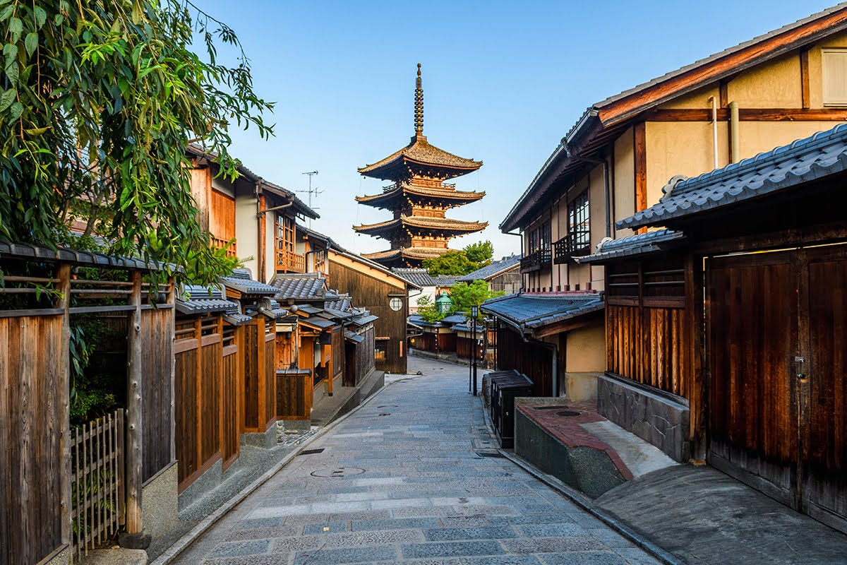 Exploring the Enchanting Streets of Kyoto, Japan | by The Nomad Express ...