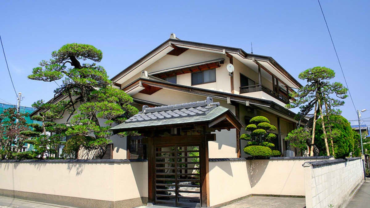 Rules when visiting a Japanese person's home! | by Martin Giles ...