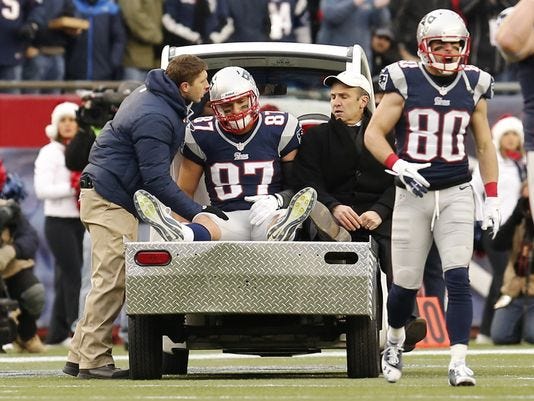 Knee injuries worry NFL players more than concussions | by Dead End ...