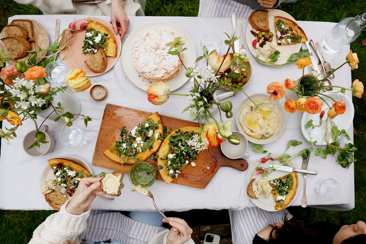 10 Outdoor Table Decorations That Will Transform Your Outdoor Dining ...