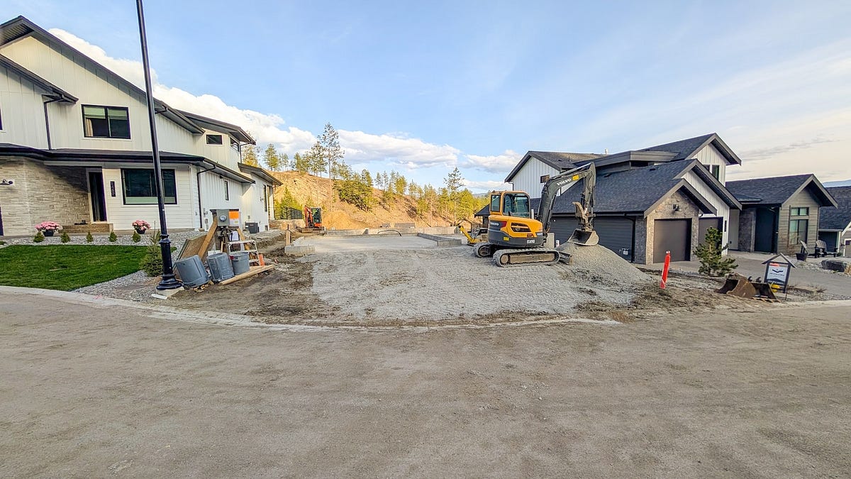 NEW! Hidden Hills Lot 7 — Back Filled - Justin - Medium