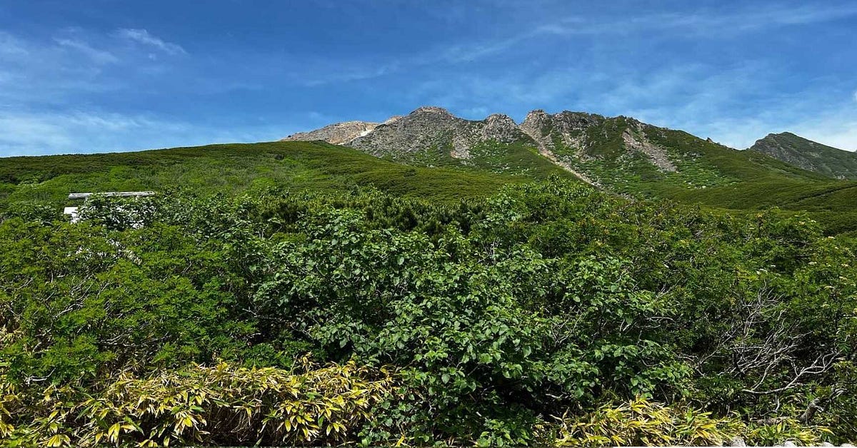 A guide to climbing Mt. Ontake | How to enjoy the spectacular views and ...