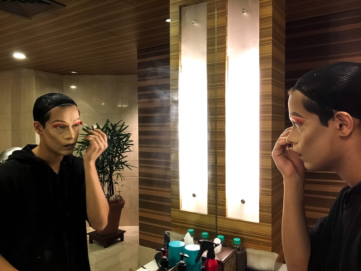 Don’t be a Drag just be a Queen: Behind the Scenes with Maya the Drag ...
