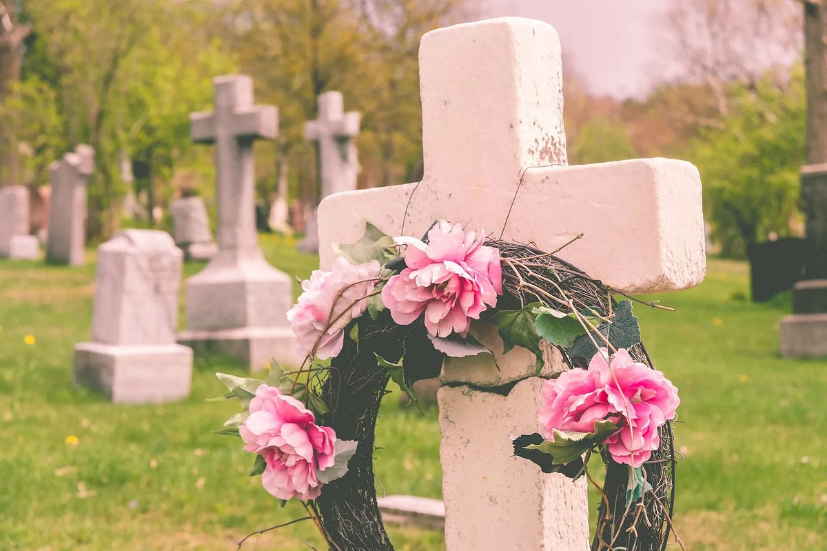 Honouring Loved Ones: Creating Beautiful Online Memorial Tributes | by ...