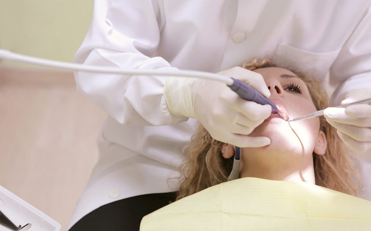 What Are the Warning Signs of Mouth Cancer That We Shouldn’t Ignore ...