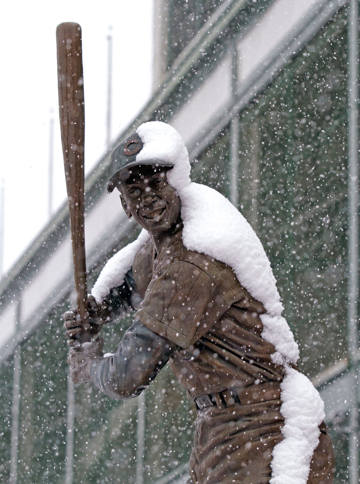 1000 Words: First snow at Wrigley | by MLB.com/blogs | Cubs Vine Line Blog