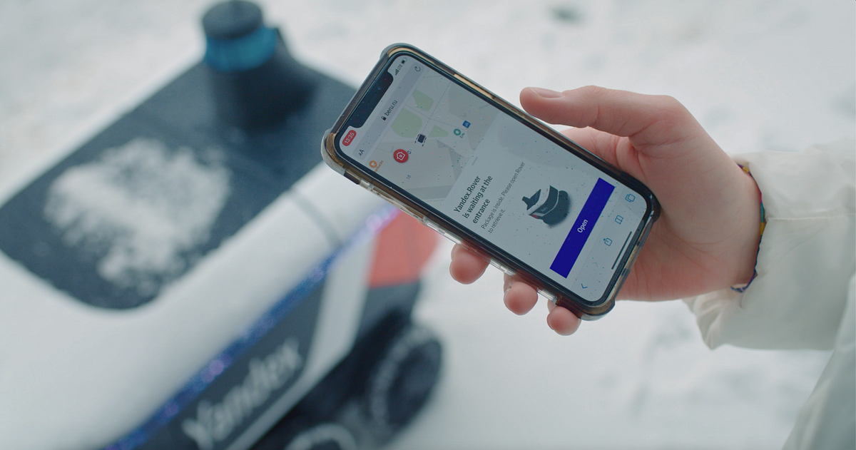 Yandex.Rover delivers its first Beru marketplace packages on a snowy ...