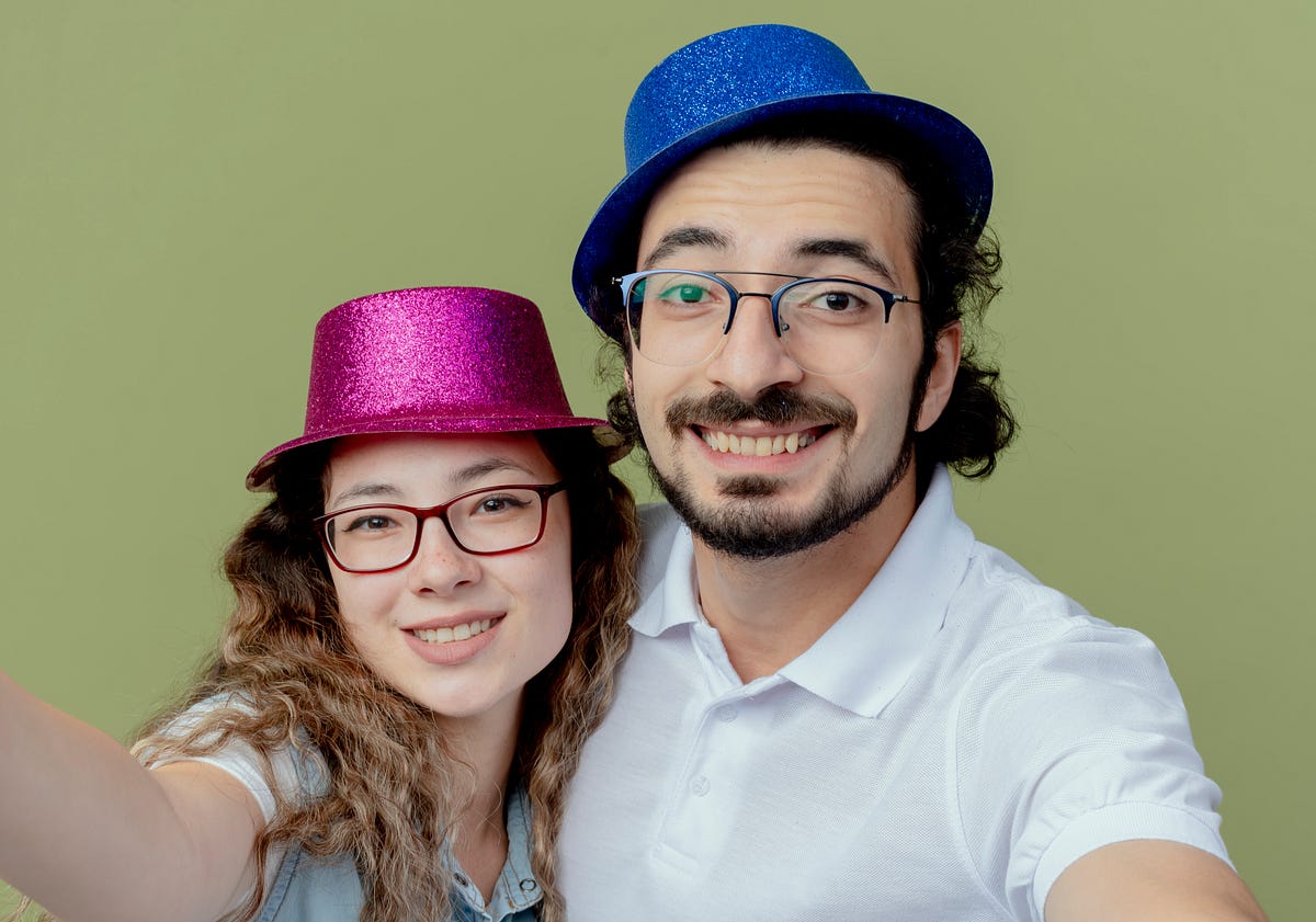 Which Is Better, a Selfie Photo Booth vs a Traditional Photo Booth ...