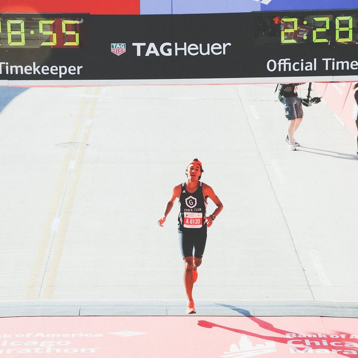 Race Report: 2015 Chicago Marathon (2:28:44) | by Jordan Lerma | Medium