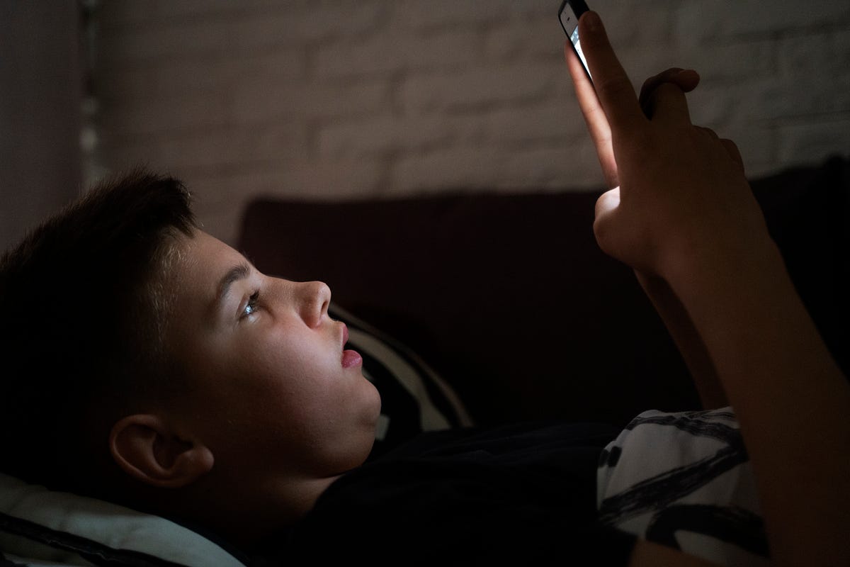 Reasons Why We Often Feel Bored While being ALONE | 3 Ways to Make Your ...
