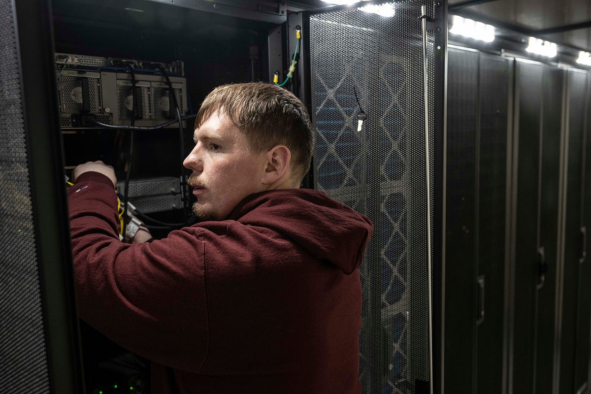CyberMontana: Digital Defender. UM Program Trains Students to Protect ...