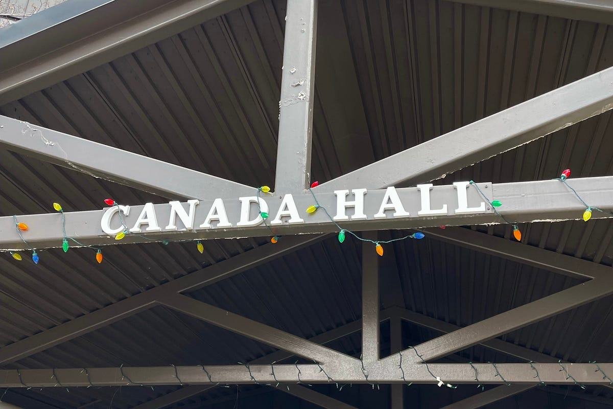 Some Secrets with Pros and Cons of Living at Canada Hall | by Reynolds ...