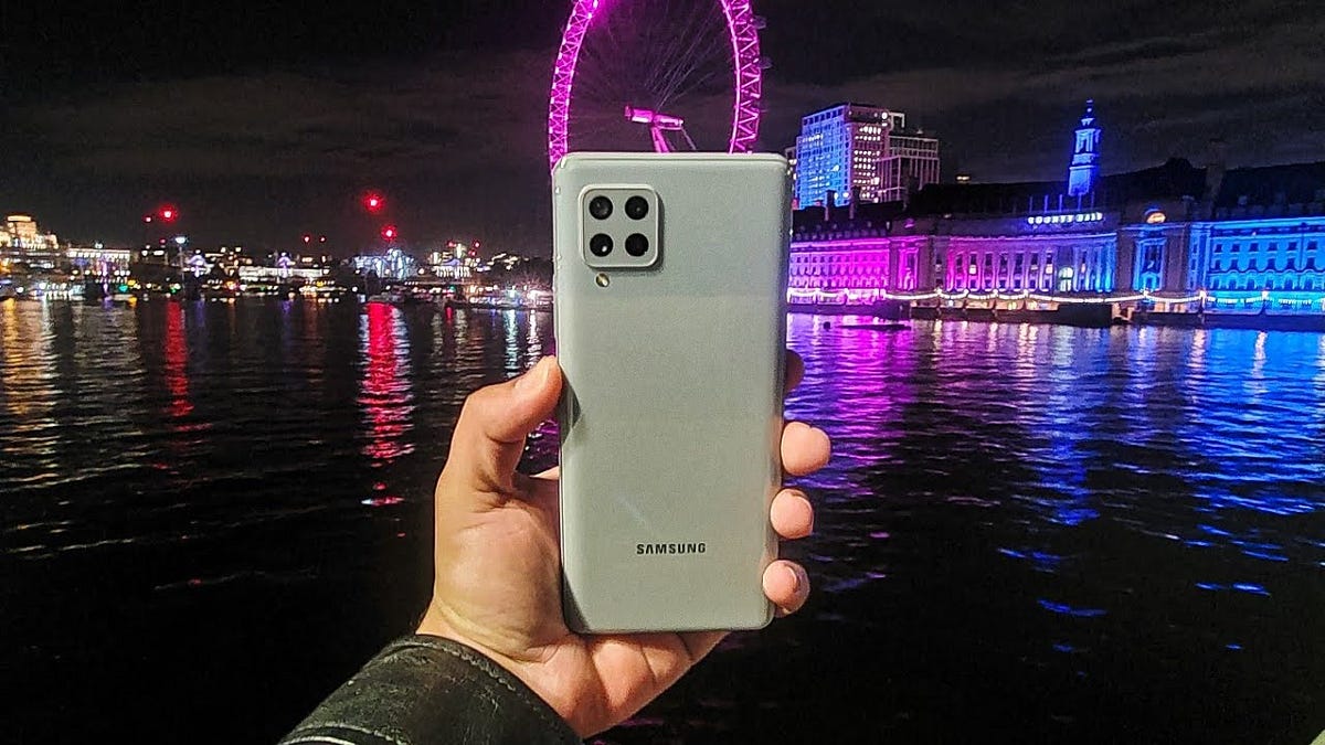 Latest Mobile Phones of Samsung All Models - D. K. - Medium