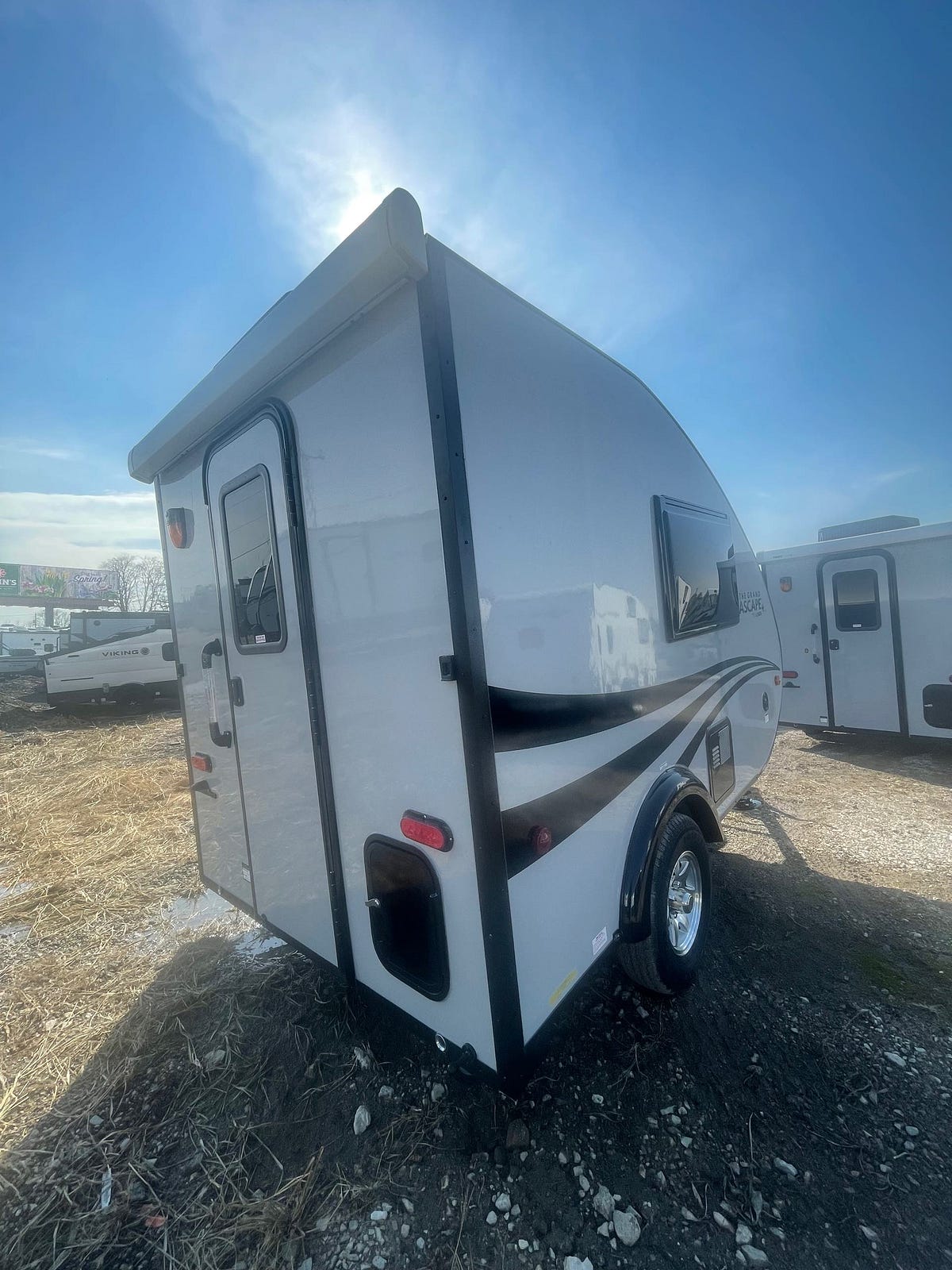 Choosing the Perfect Camper Trailer: A Comprehensive Buyer’s Guide | by ...