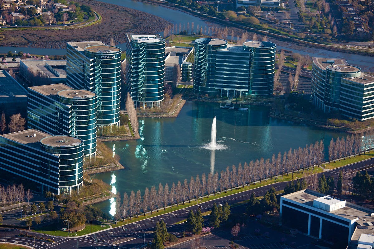 Saluting Larry Ellison, iconic founder CEO | by Frank Chen | Medium