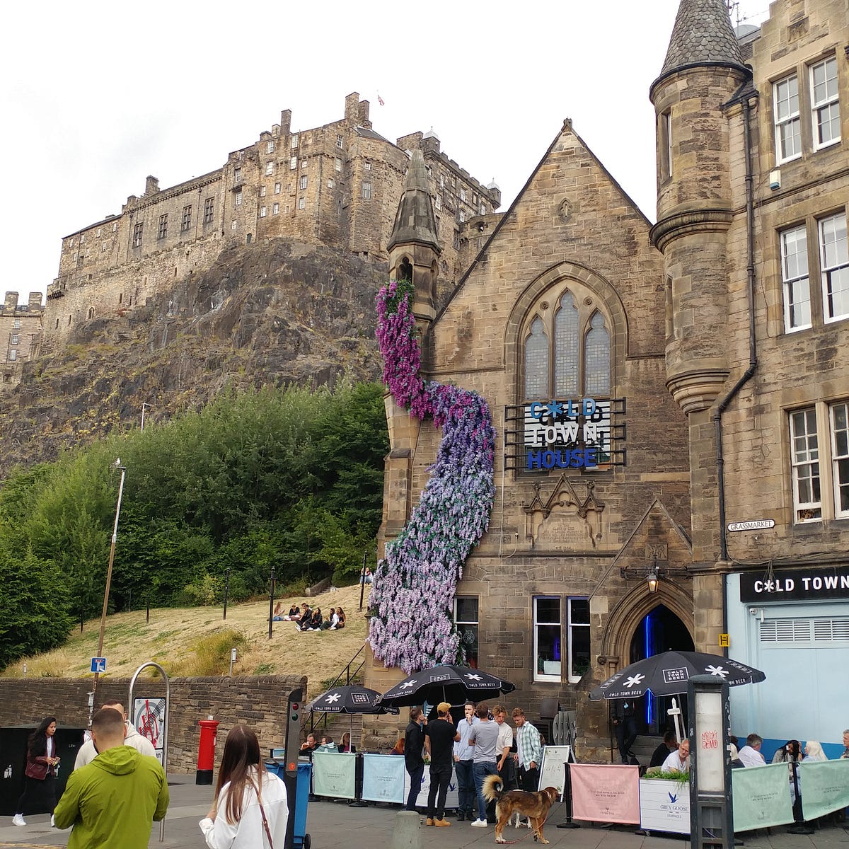 Castles Ten Pictures With Ten Stories | by Dr. Gabriella Korosi ...