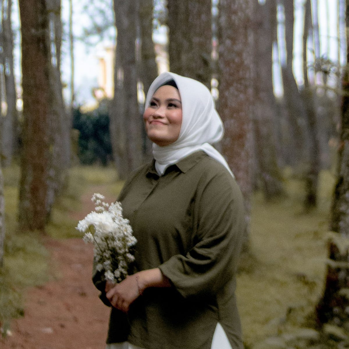 Daffodil: Cerita Jatuh Cinta dan Berharap | by Faizah | Medium