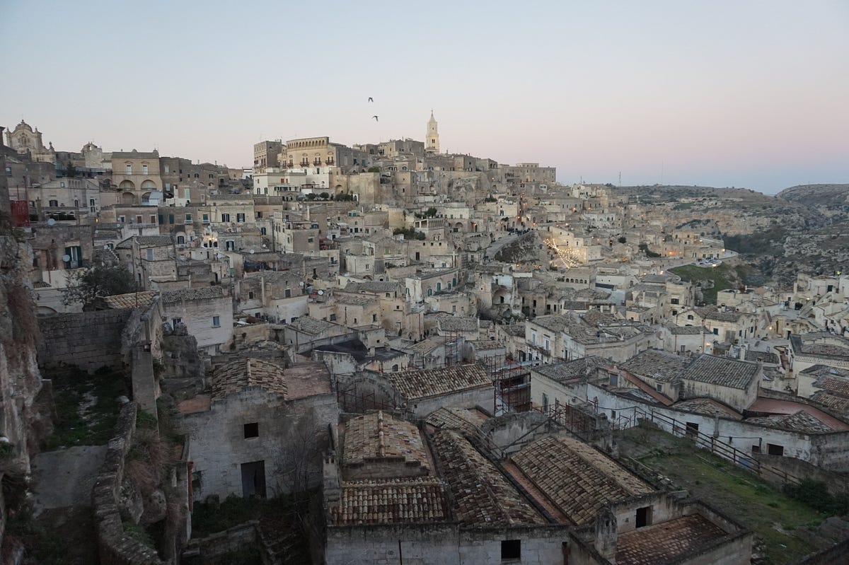 How to Have Encapsulation in JavaScript | by Cristian Salcescu | Frontend Essentials | Medium