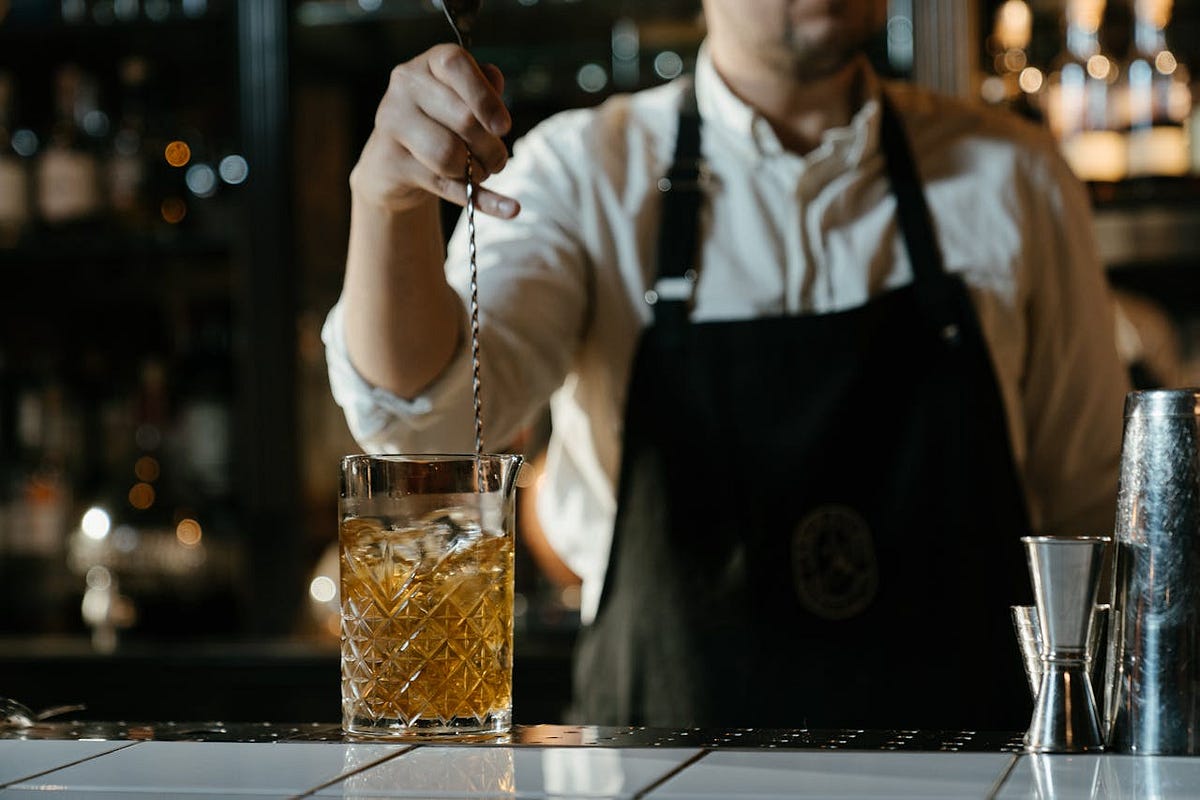 Elevate Your Event with Expert Mixology: The Ultimate Guide to Hiring Mixologists and Attending ...