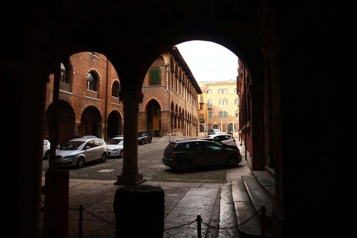 Verona. A Visual Guide | by Steve Oh | Medium