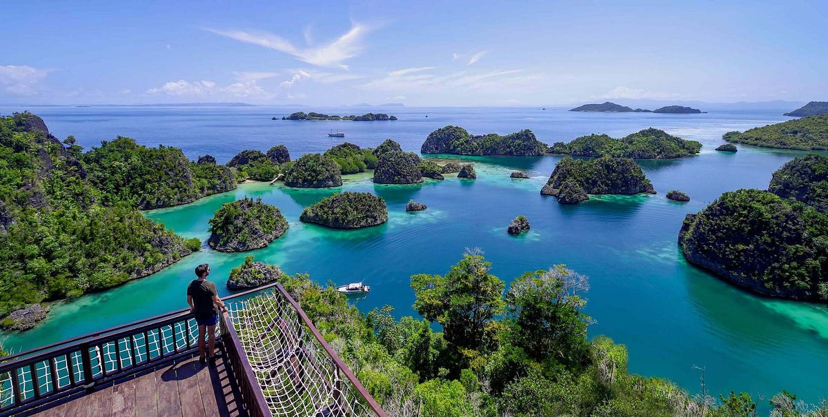 Pesona Wisata Piaynemo di Raja Ampat | by Erisa Rajeena | Mar, 2024 ...