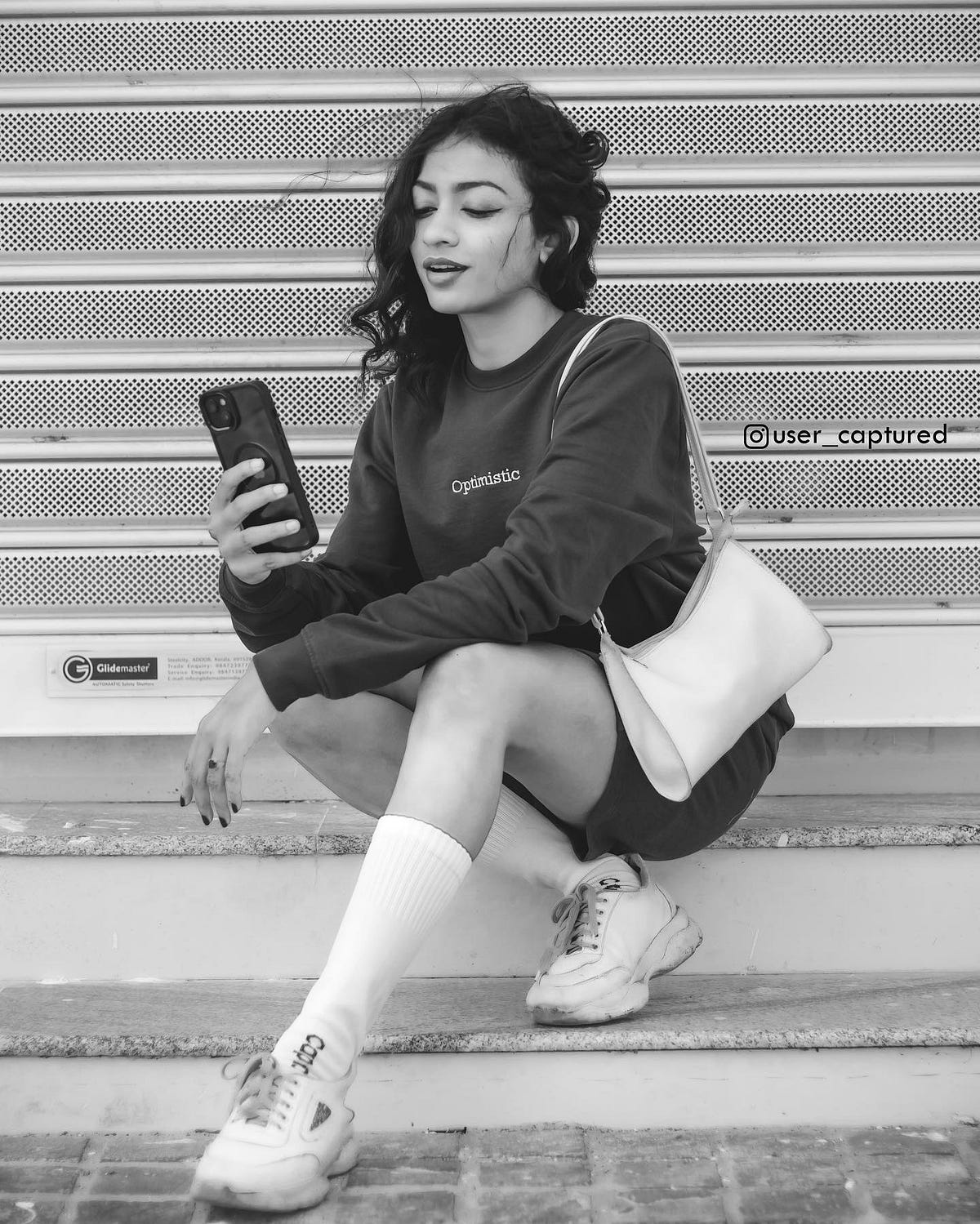 Less distraction, more attraction 😎 - Ellehanaph - Medium