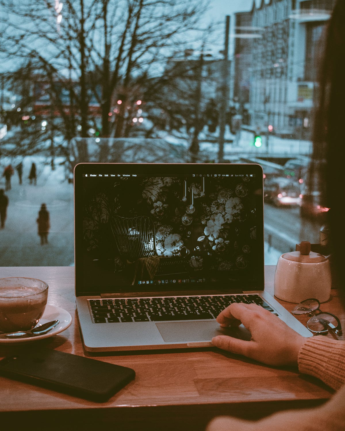 Time Management Secrets for Digital Nomads | by Maria Schuessler | The ...