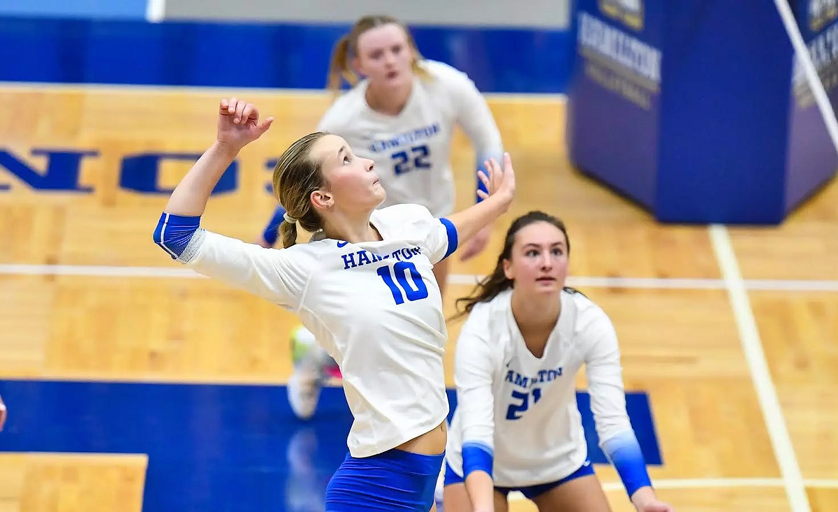 Women’s Volleyball has a perfect 3–0 weekend | by The Spectator | The ...