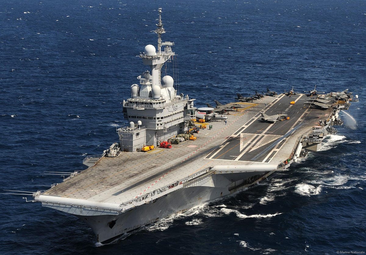 🔴 Portaerei CHARLES DE GAULLE R 91: Potenza Navale Francese! | by NATO ...