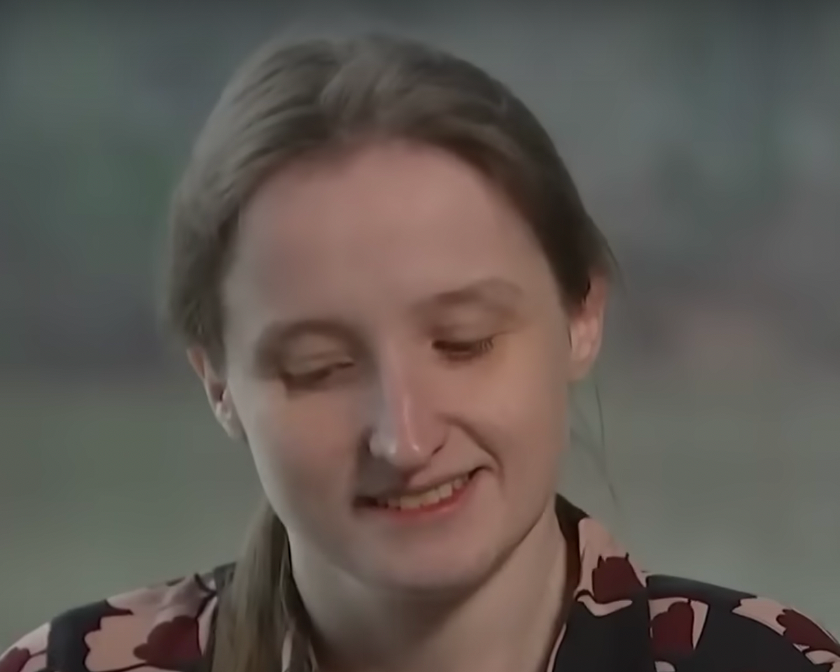 Body Language Analysis №4674: Emily Kohrs — Fulton County Special Grand ...