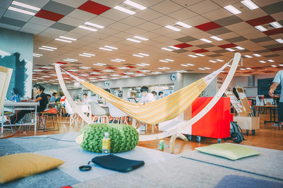 Free Tokyo Coworking Spaces — Review #1: Yahoo Lodge at Nagatacho ...