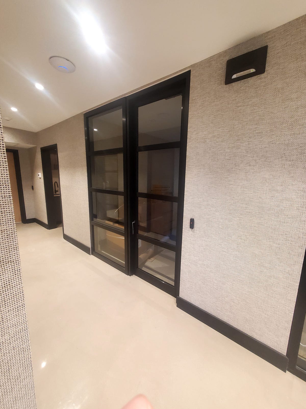 What type of glass - Glassaround dba Alex Glass - Medium