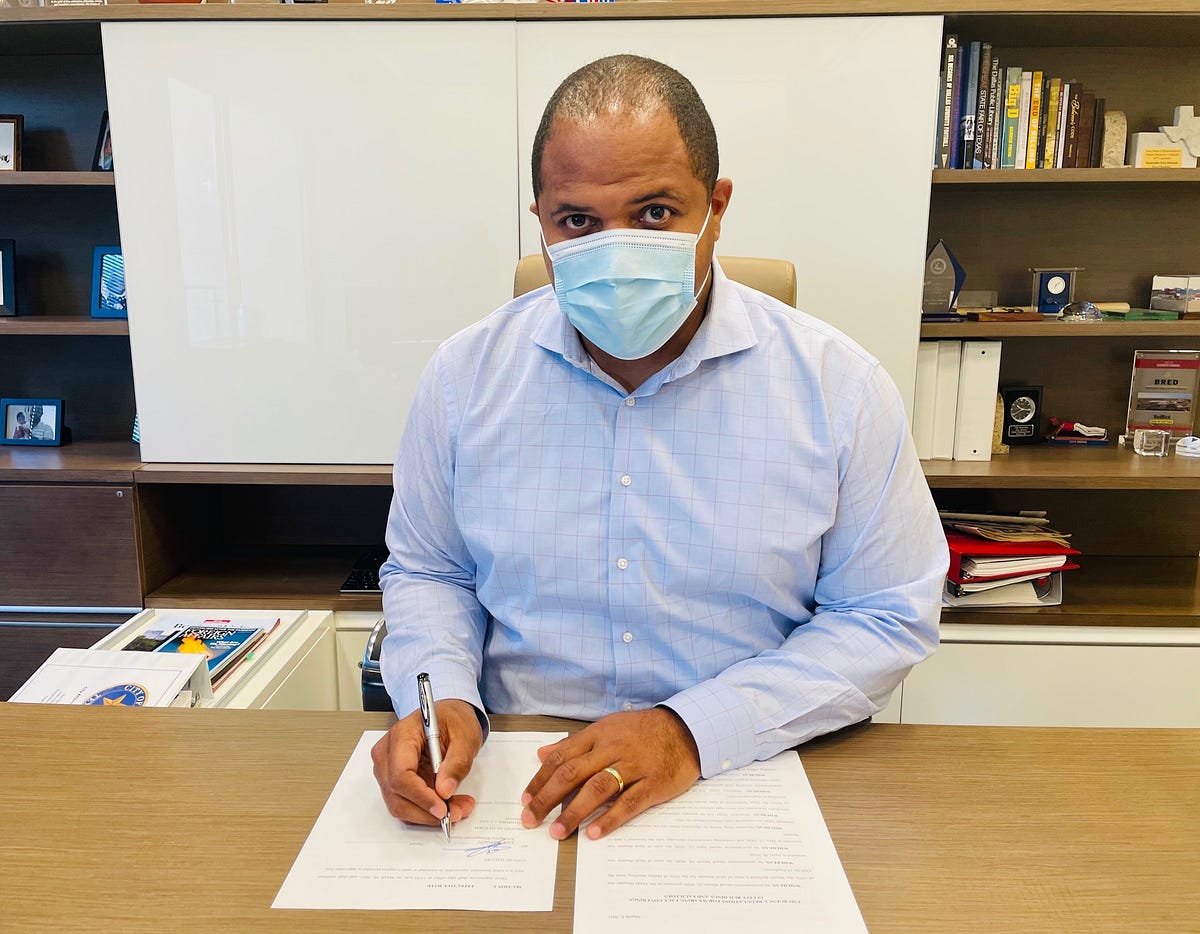 Mayor Johnson issues order requiring face coverings inside city ...