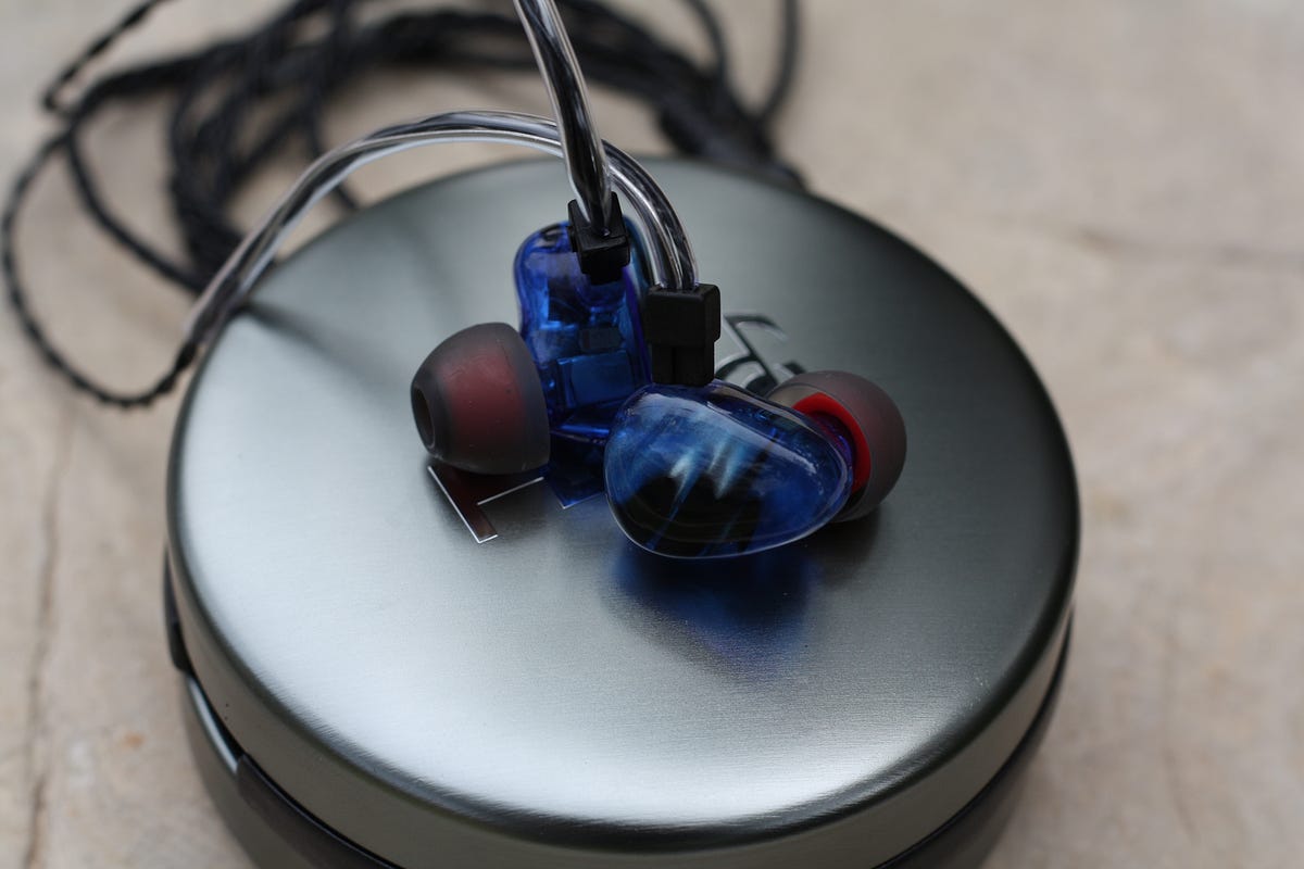 Heir Audio HISO Review: Double Trouble | by Aaron | Resonance Reviews