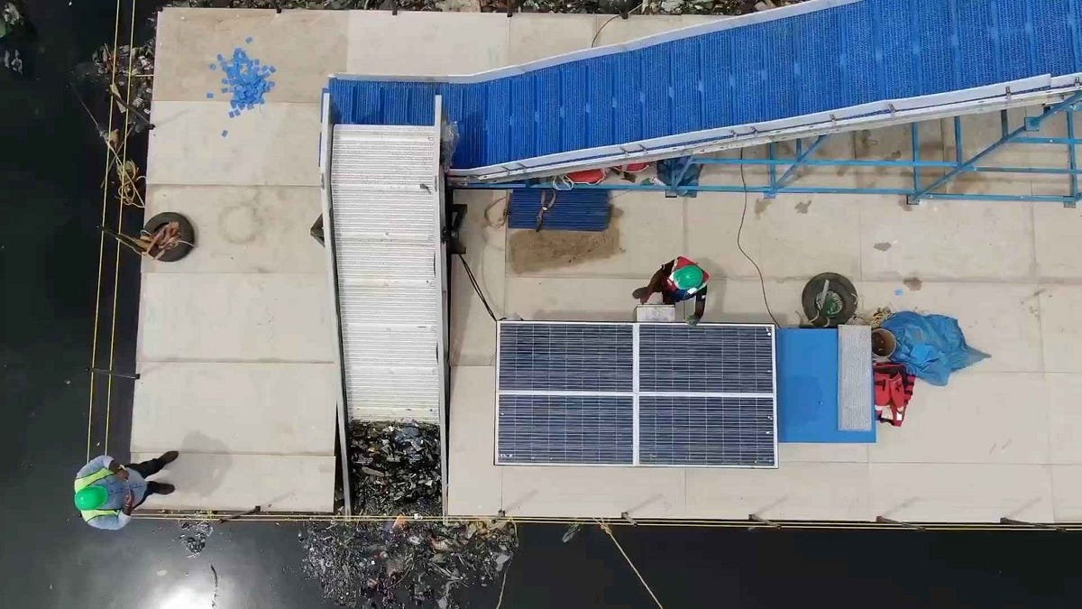 Case Study: Mithi River Plastic Waste Cleanup Project by Earth5R | by ...