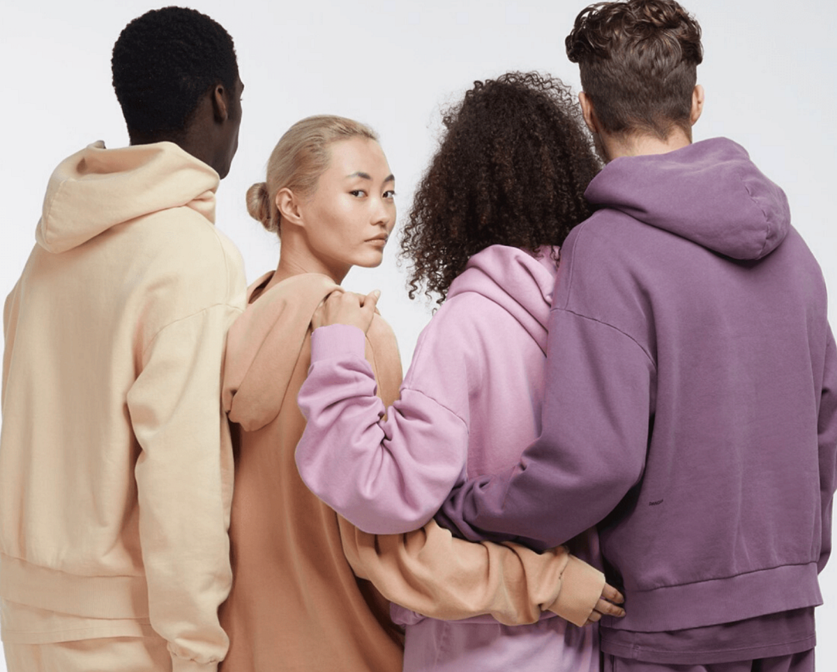Just by Looking at Their Colour: Can You Tell if Clothes Are ...