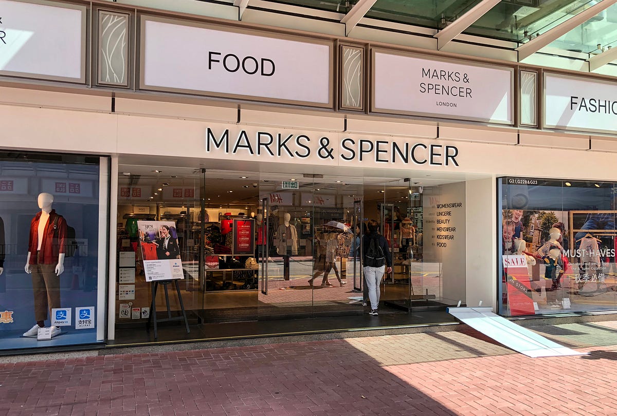 Turnaround in Camberley and I like the modern world | by Ian Rodwell ...