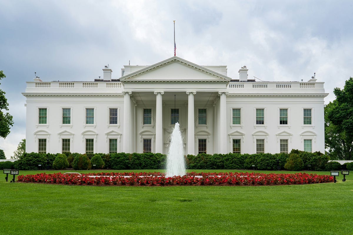 One U.S. President Wanted a Crowd, the Other Didn’t | by Warren R. Johnson | Pen With Paper ...