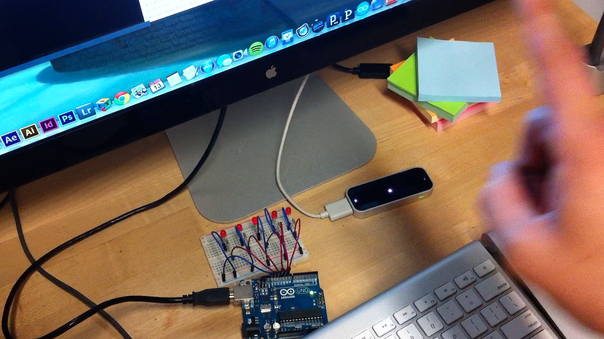 Finger tracking LED light up using Processing — Arduino — Leap | by Diego Zaks | Visual Lab | Medium