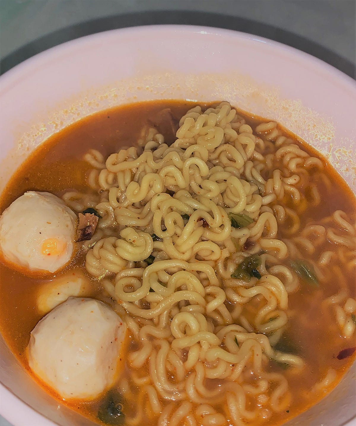 Midnight Noodle. 2.07 AM, chasing pavements by Adele | by moty | Oct ...