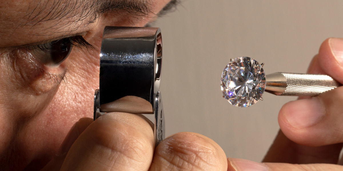Where You Will Find The Diamond Jewellers in Lahore? - Davidroye - Medium